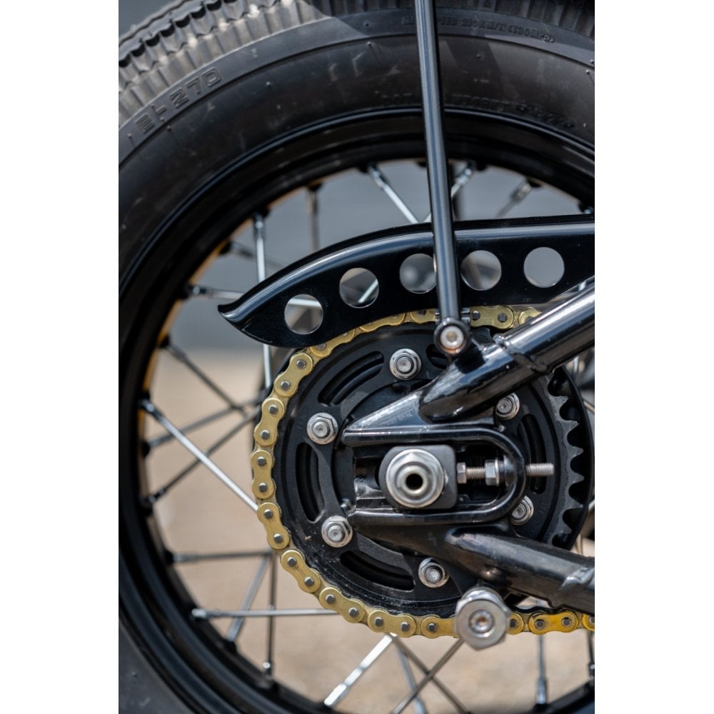 Motone CUTLASS - Triumph Bobber Chain Guard - Gloss Black – Lossa ...